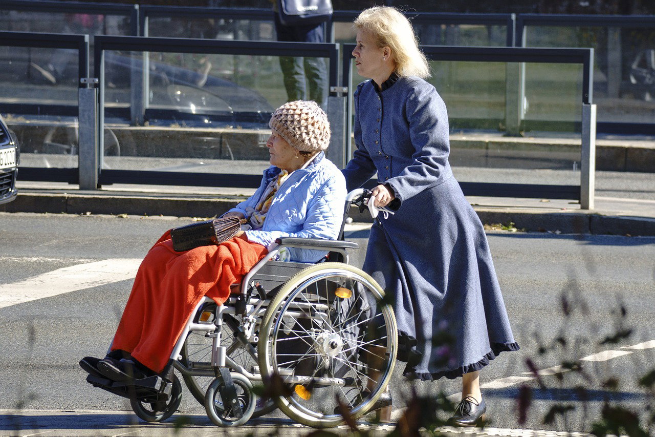 Caregiving Tips for Long-Distance Relationships | Health Centre NZ